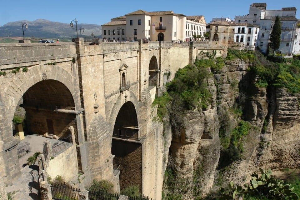 Ronda - kamienny most Puente Nuevo nad wąwozem El Tajo